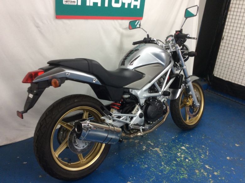 中古 HONDA ホンダ VTR250 2011 バイク詳細