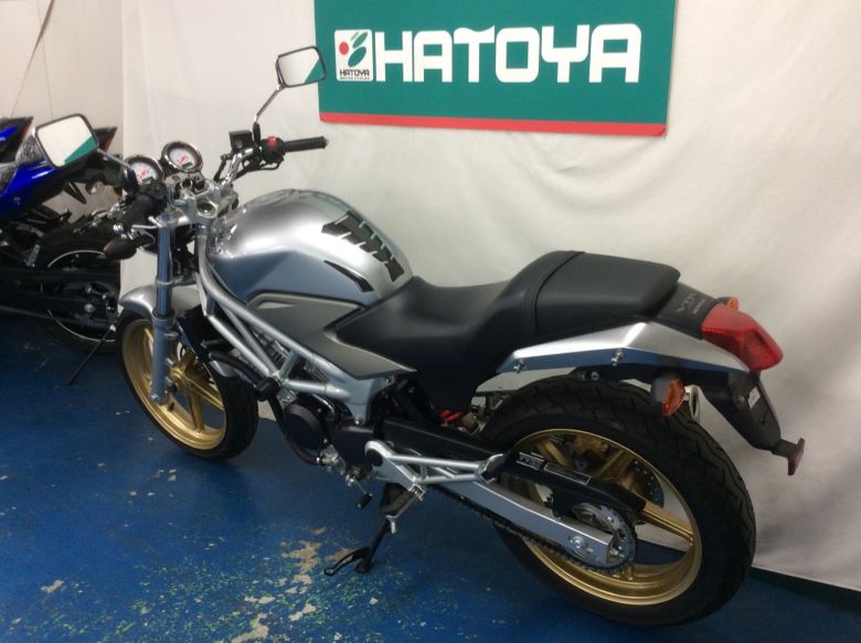 中古 HONDA ホンダ VTR250 2011 バイク詳細