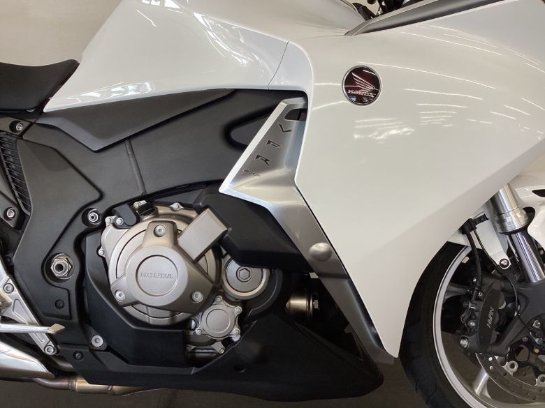 中古 HONDA ホンダ VFR1200F DCT 2010 【360°VIEW!】 はとや(HATOYA)-スペック詳細